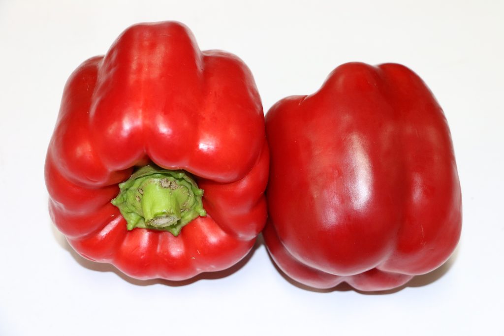 CAPSICUM RED - Each grown right here in Narrandera | Vinnies Fruitz