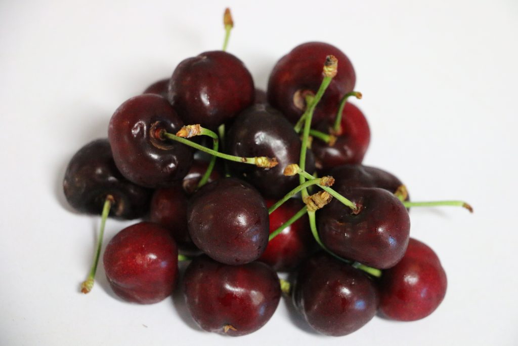 CHERRIES - 1kg of rich colours and sweet aftertaste | Vinnies Fruitz